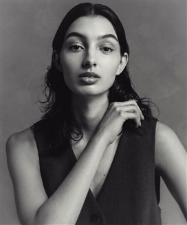 THE WOLVES MODEL MANAGEMENT - development